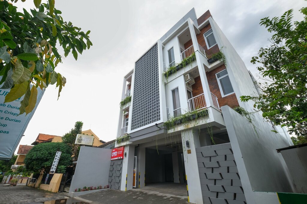 Otel Super Oyo Collection O 90023 Damar Kusumo Guest House, Dünya, foto