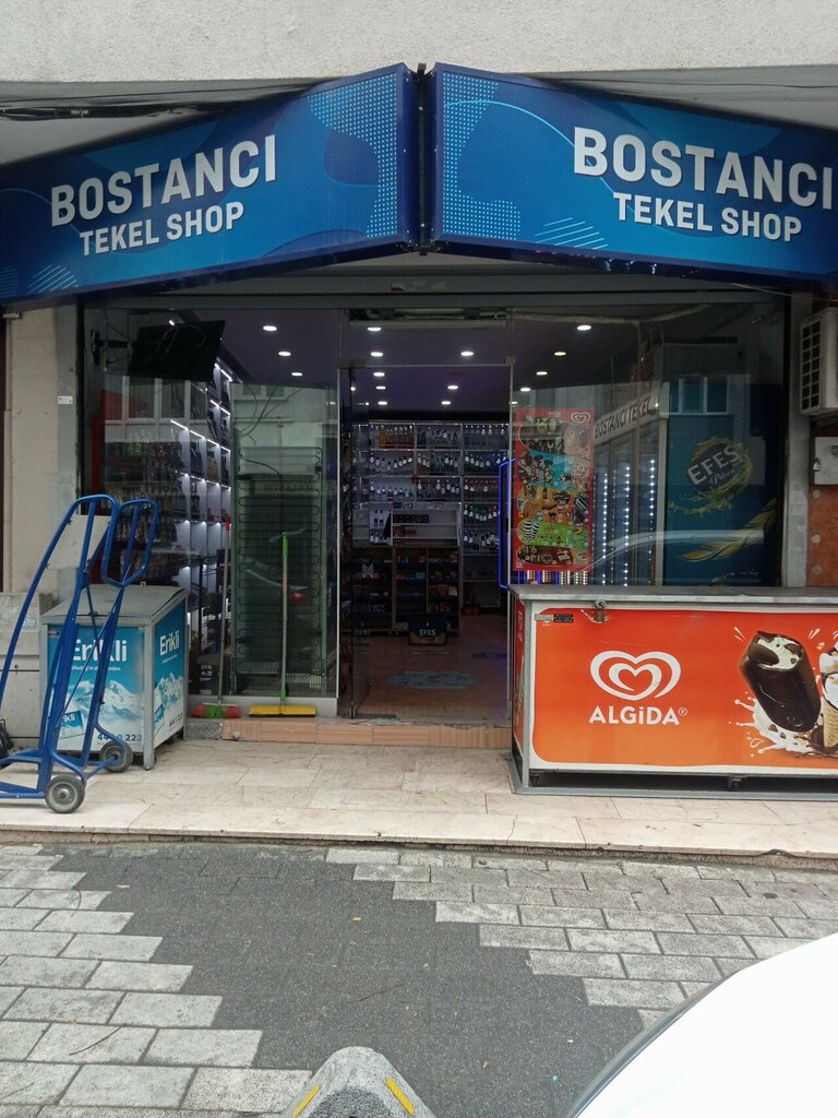 Alkollü içecekler Bostancı Tekel Shop, İstanbul, foto