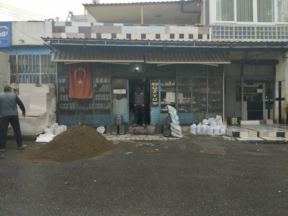 Boya ve cila malzemeleri üretim ve satış yerleri Düzyol Ticaret, İzmir, foto