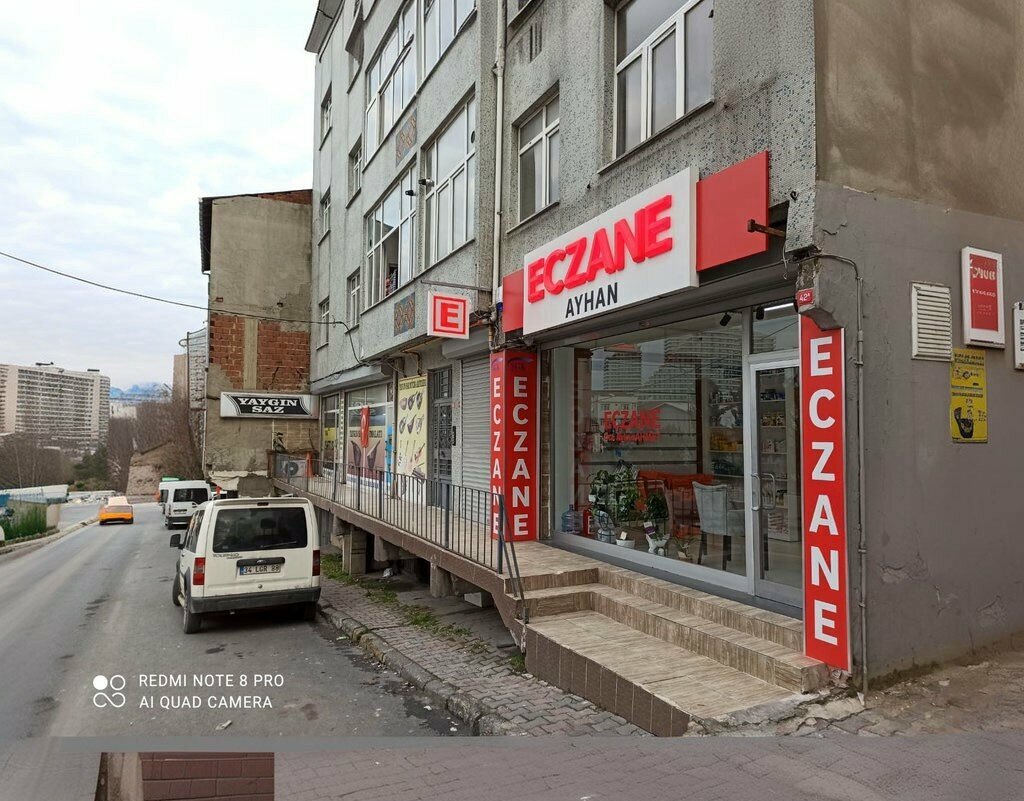 Eczaneler Ayhan Eczanesi, İstanbul, foto