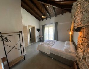 Mira House Alaçatı (İzmir, Çeşme, Alaçatı Mah., 12018 Sok., 9), otel  Çeşme'den