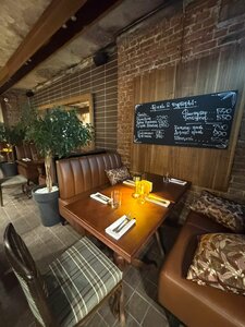 Black Rabbit Pub (Krasnoarmeyskaya Street No:62/95), bar  Rostov‑na‑Donu'dan