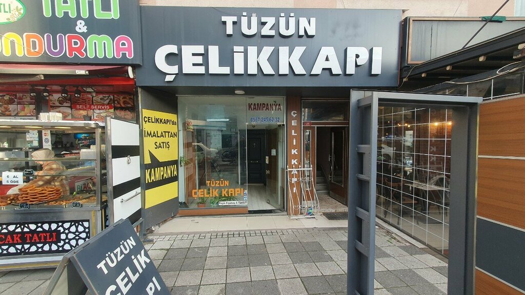 Anahtar ve kapı üreticileri Tüzün Çelik Kapı, İstanbul, foto