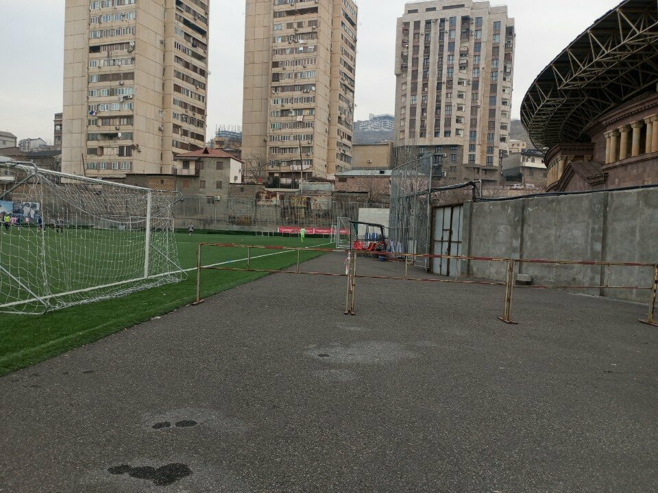Spor tesisi Sports field, Erivan, foto