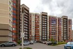 ZhK Anninsky park (Leningrad Region, Lomonosovskiy District, Anninskoye gorodskoye poseleniye, derevnya Kuttuzi, Ulanskaya ulitsa), konut blokları  Saint‑Petersburg ve Leningradskaya oblastından