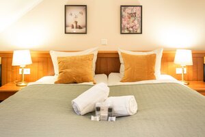 Hotel Restaurant Am Park (North Rhine-Westphalia, Unna, De Mutt), otel  Waltrop'tan