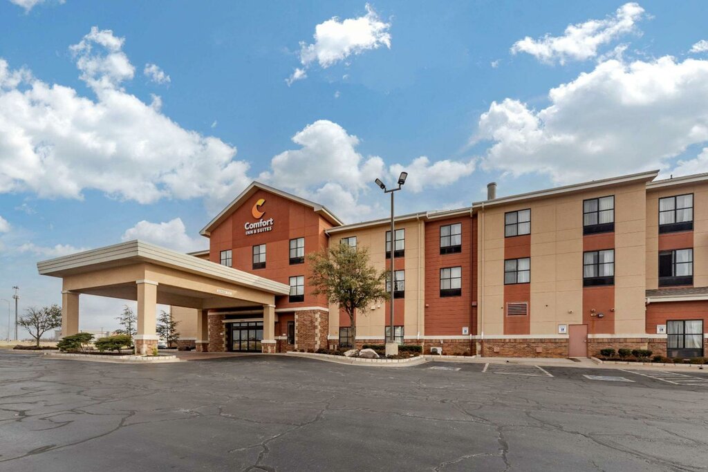 Otel Comfort Inn & Suites Shawnee North near I-40, Oklahoma Eyaleti, foto