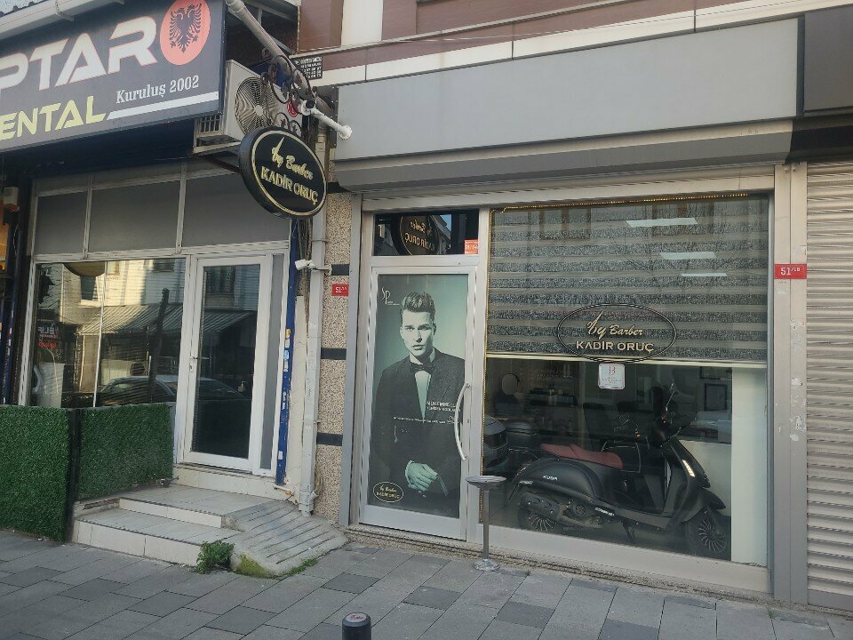 Berberler By Barber Kadir Oruç, İstanbul, foto