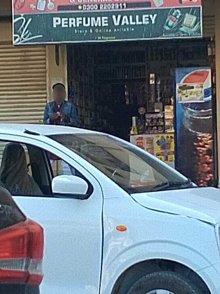 Kozmetik ve parfümeri firmaları Perfume valley, Karaçi, foto