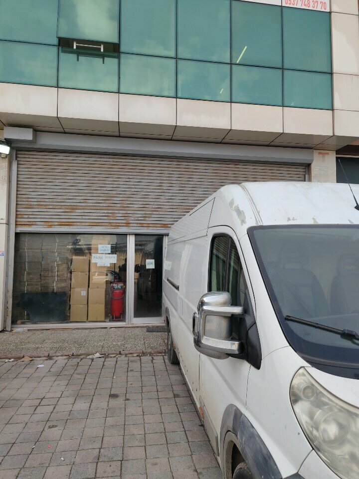 Oto döşeme Üstün Egzoz Partikül Çözüm Merkezi, İstanbul, foto