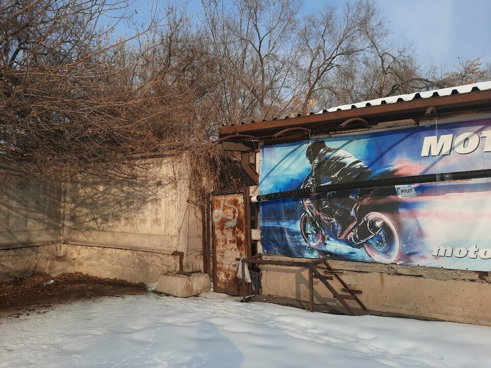 Motosiklet okulu Motorcycle school, Almatı, foto