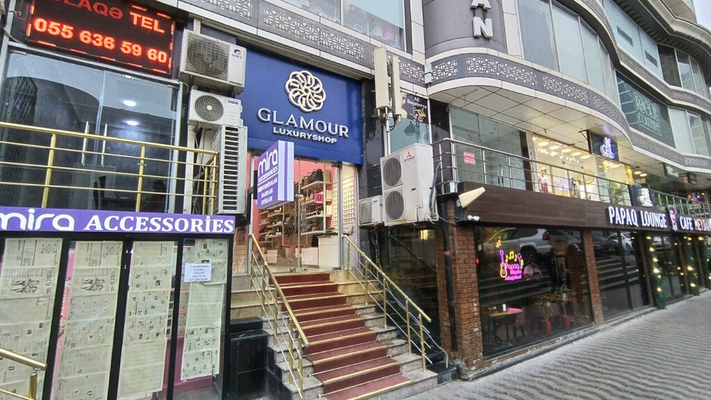 Kozmetik ve parfümeri mağazaları Glamour Luxuryshop, Bakü, foto