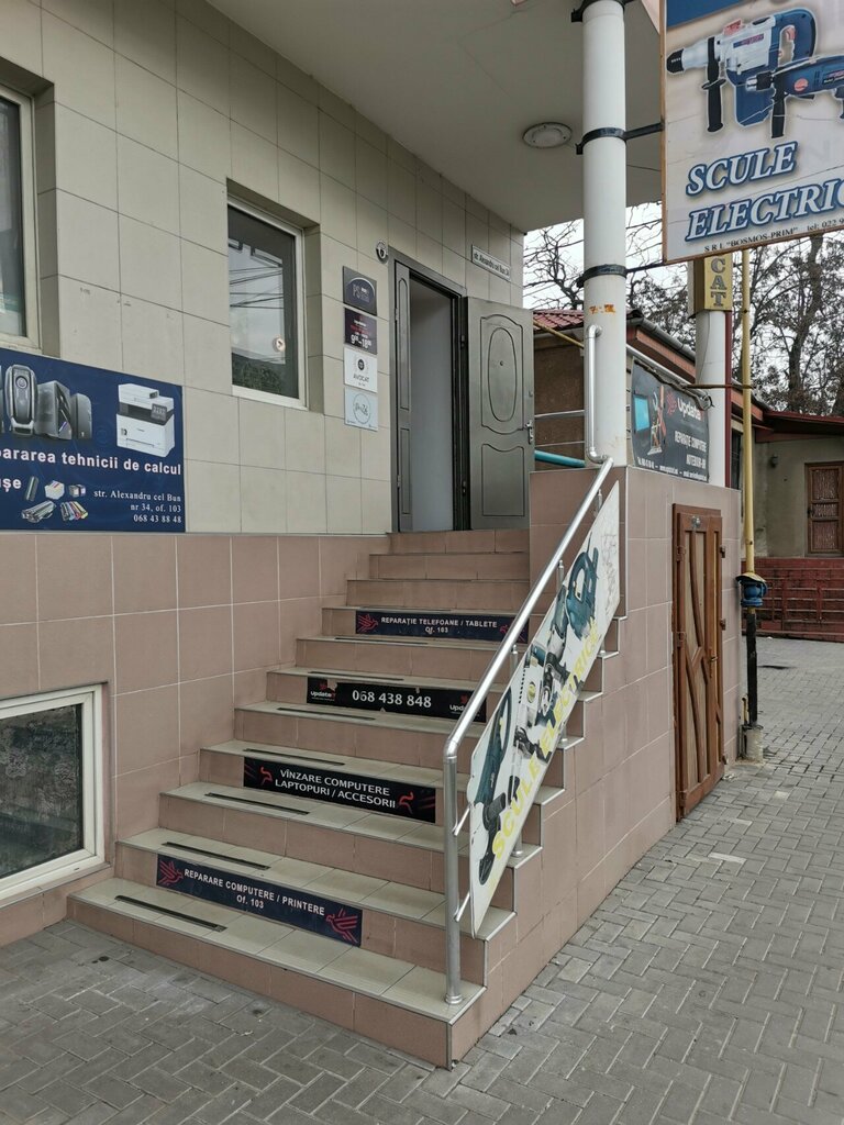 Elektrik ve benzinle çalışan aletler Stern, Kişinev, foto