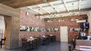 Kalina krasnaya (ulitsa Dzerzhinskogo No:17), restoran  Belozersk'ten