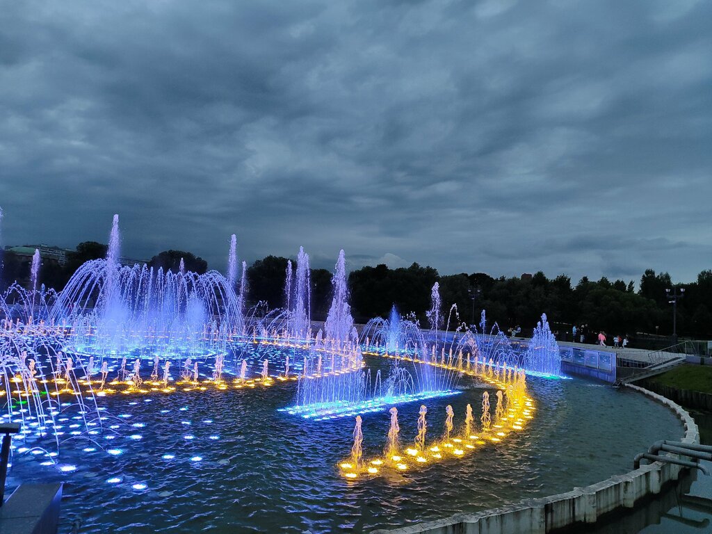 Çeşme Light and Music Fountain, Moskova, foto