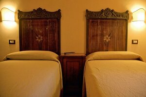 Agriturismo La Sovana (Tuscany, Provincia di Siena, Via Lago di Chiusi), otel