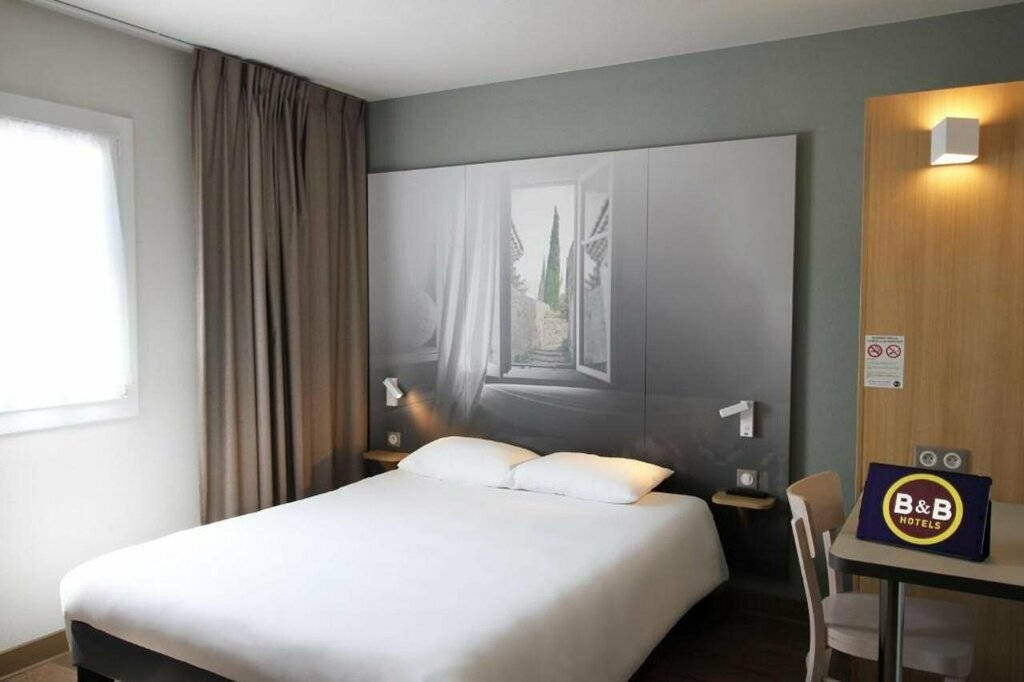 Otel B&b Hotel Valence TGV-Romans, , foto