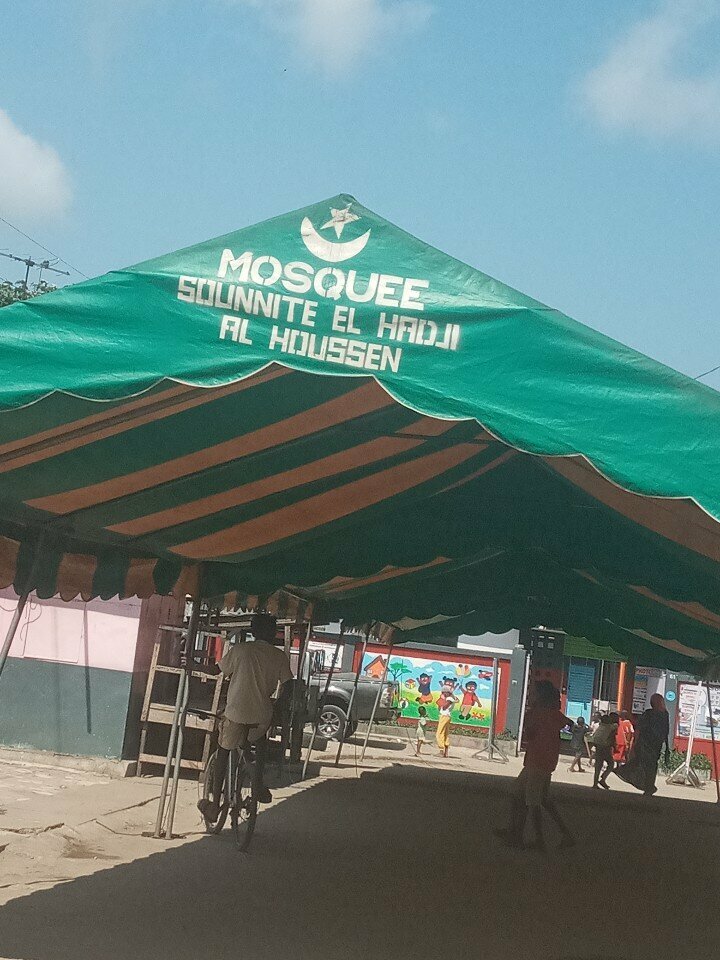 Cami Sunni Mosque El Hadj Al Houssen, Abican, foto