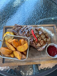 Black Bull (Progonnaya Street No:7Б, Vyborg), kafe  Vyborg'dan