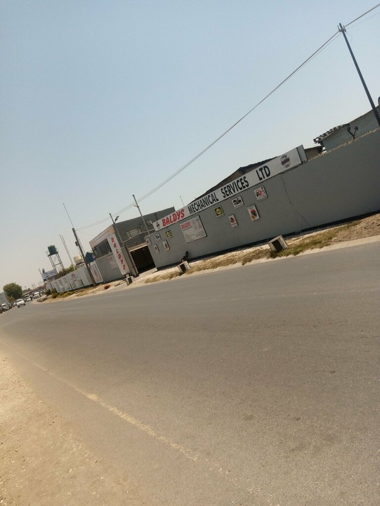 Otomobil servisi Bhayat's Auto Workshop, Lusaka, foto
