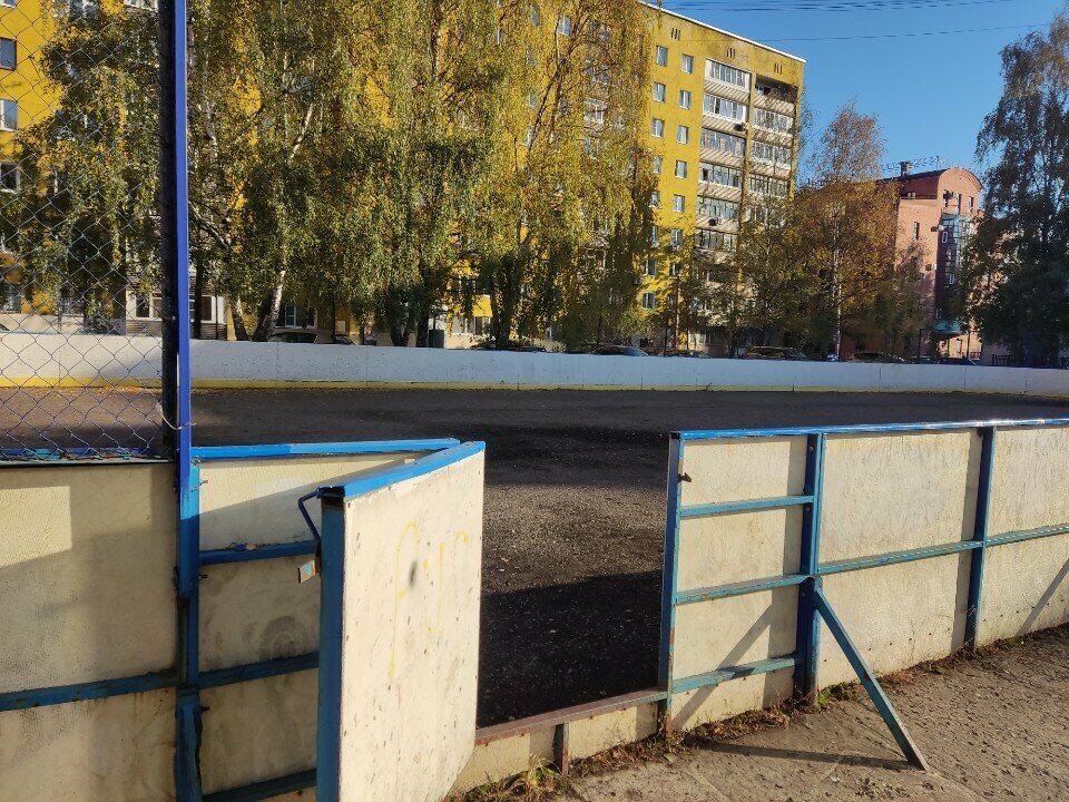 Buz pateni pistleri Каток, Yaroslavl, foto