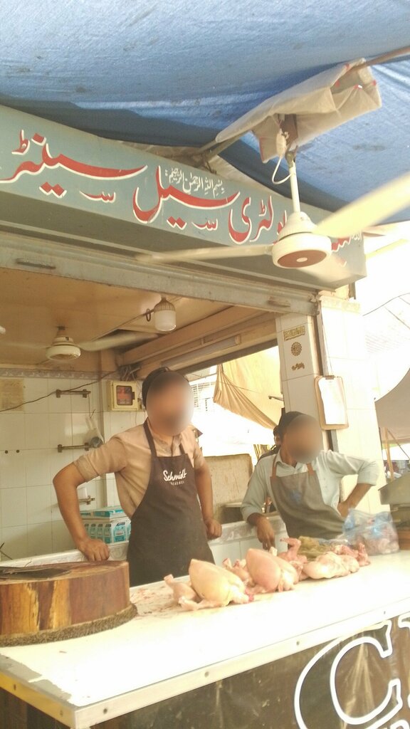 Kanatlı hayvan ürünleri ve yumurta Maneer Ahmad chicken sale point, Karaçi, foto