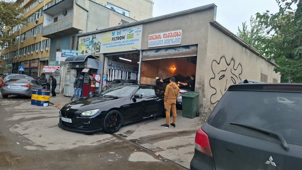 Araç camlarının renklendirilmesi მინების დამუქება, Tiflis, foto