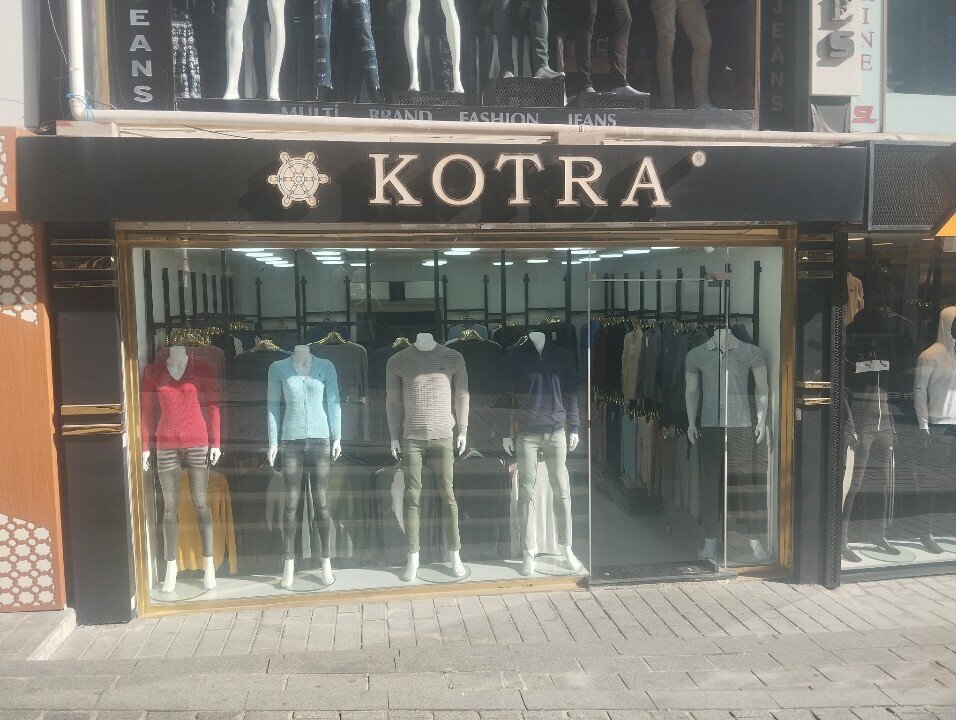 Giyim mağazası Kotra, İstanbul, foto