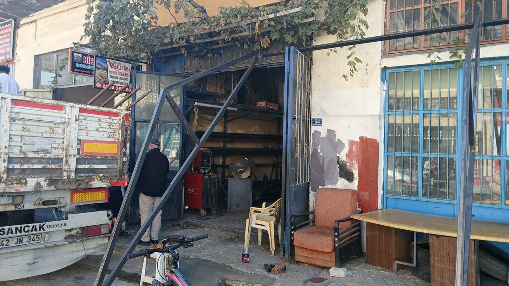 Demirdökümcüler Lale Fidan Demir Doğrama, Konya, foto