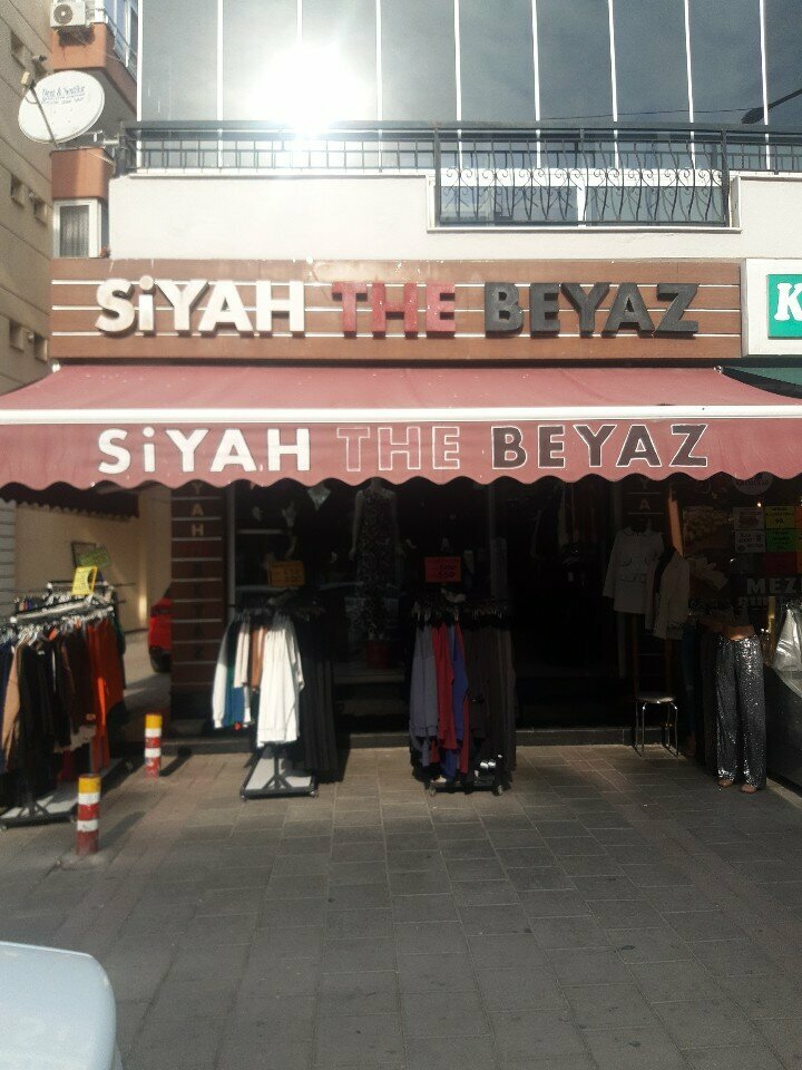Giyim mağazası Siyah The Beyaz Giyim, İzmir, foto