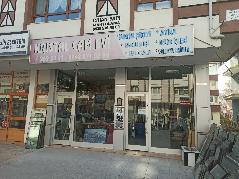 Cam ve cam ürün üreticisi Kristal Cam Evi, Ankara, foto