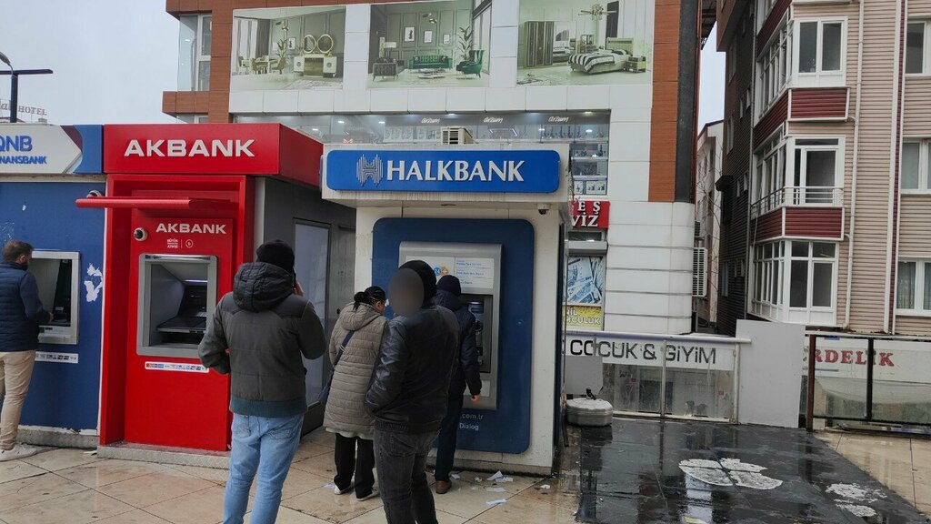 ATM'ler Halkbank ATM, İstanbul, foto
