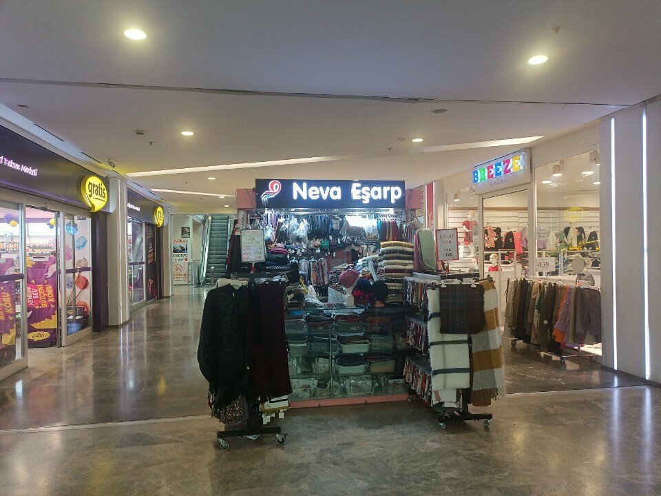 Tuhafiyeler Neva Eşarp Şal, İstanbul, foto