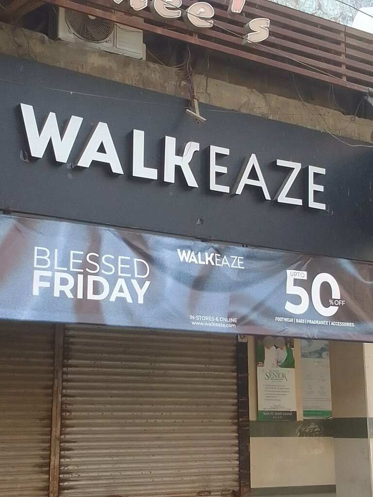 Ayakkabı mağazaları Walkeaze, Karaçi, foto