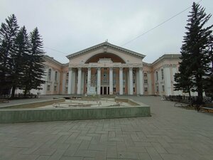 Клуб ветеранов (Gorno-Altayskaya ulitsa No:56), kültür merkezleri  Biysk'ten