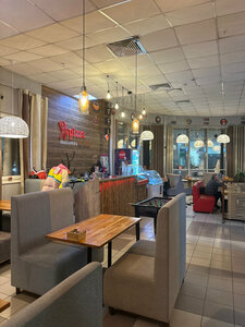 Spizza (ulitsa Yefimova No:10), kafe  Osinniki'den