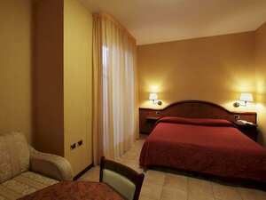 Hotel Corallo (Via Leonardo da Vinci No:3, Fano), otel  Fano'dan