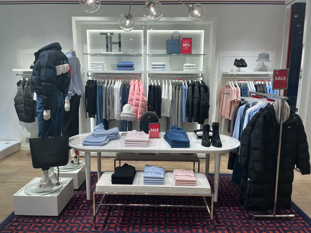 Giyim mağazası Tommy Hilfiger, Rostov‑na‑Donu, foto
