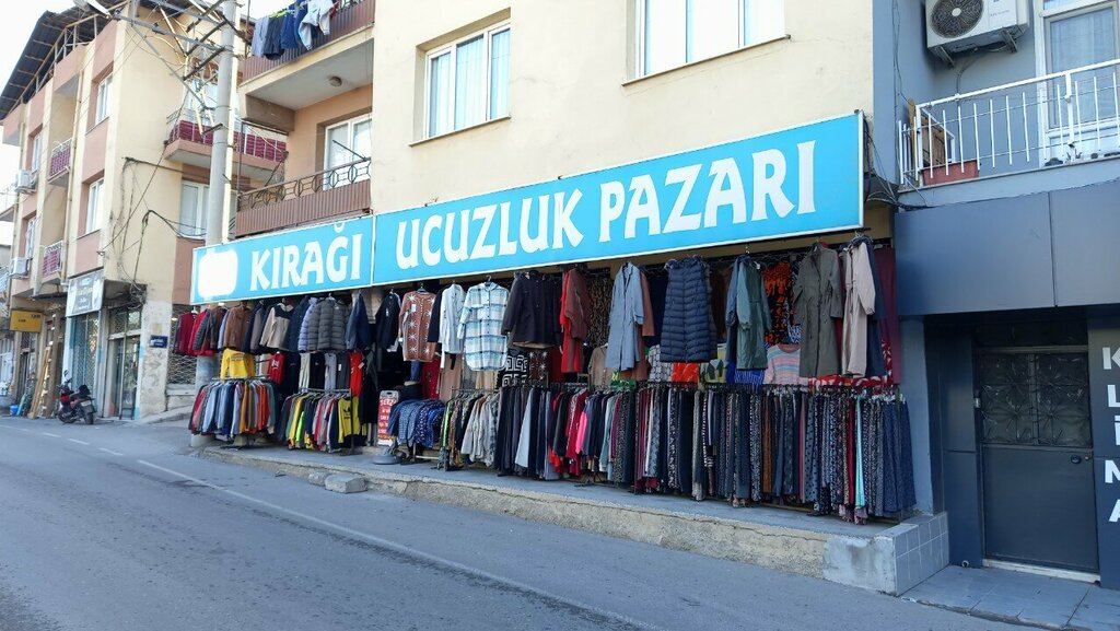 Giyim mağazası Kırağı Ucuzluk pazarı, İzmir, foto