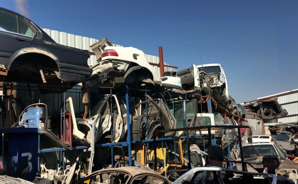 Otomobil parçaları imalatı Barbaros Oto Hurda, İzmir, foto