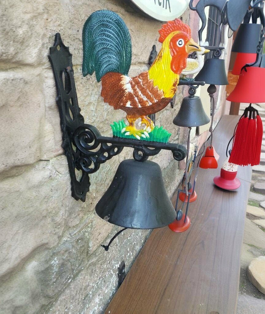 Antikacı dükkanları Çingene Antik, Ayvalık, foto