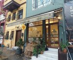 Çikolatacı Aziz Bey (Kuzguncuk Mah., İcadiye Cad., No:58, Üsküdar, İstanbul), pasta, şekerleme ve tatlı  İstanbul'dan