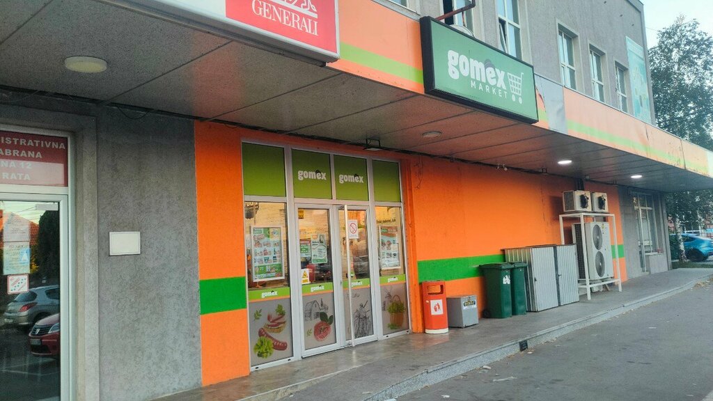 Süpermarket Gomex, Belgrad, foto