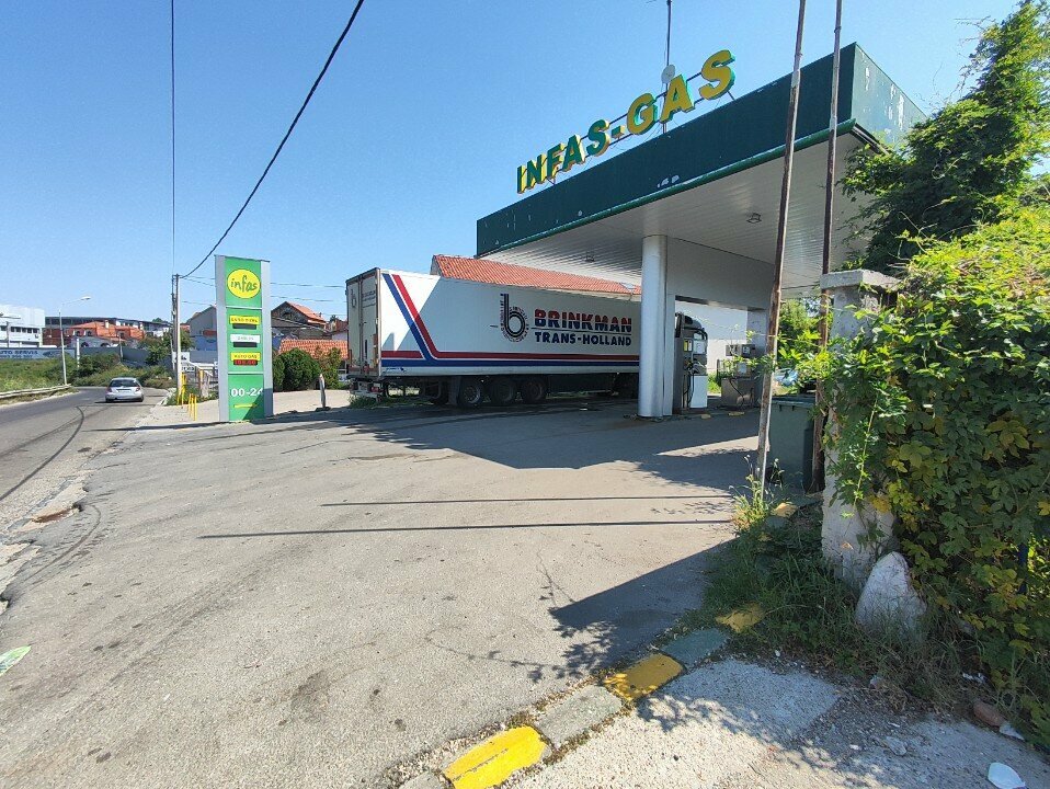 Benzin istasyonu Infas, Belgrad, foto