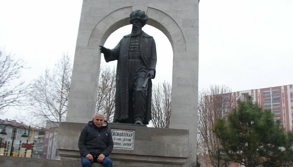 Park, sokak heykeli Mimar Sinan Heykeli, Kayseri, foto