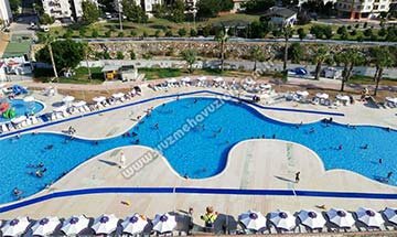 Yüzme havuzları Toplanma Alanı - Olimpik Kapalı Yüzme Havuzu, Mersin, foto
