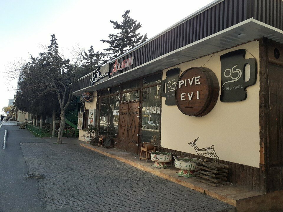 Bar Pub 05, Bakü, foto