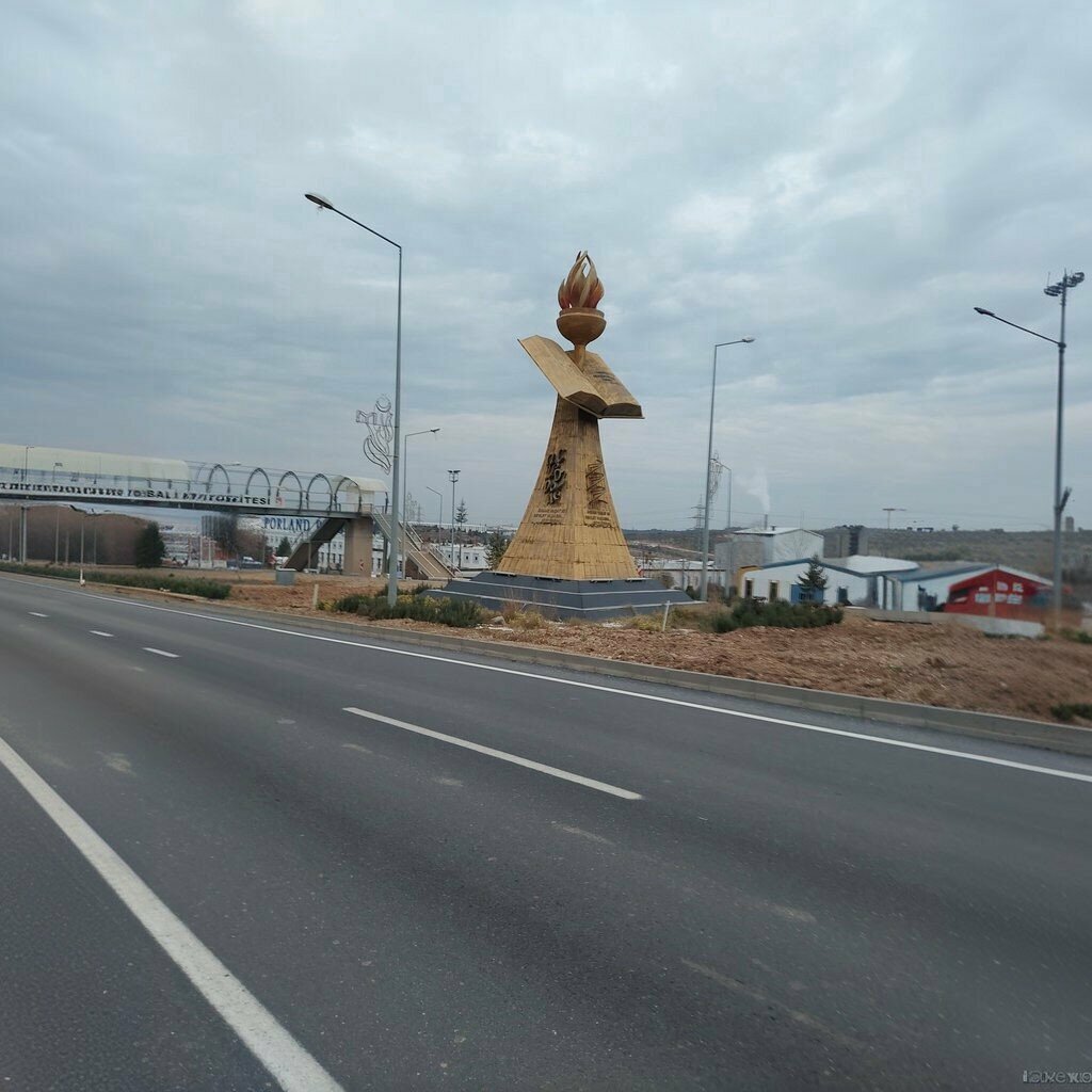 Park, sokak heykeli Bilecik Şeyh Edebali Üniversitesi İlim Heykeli, Bilecik, foto