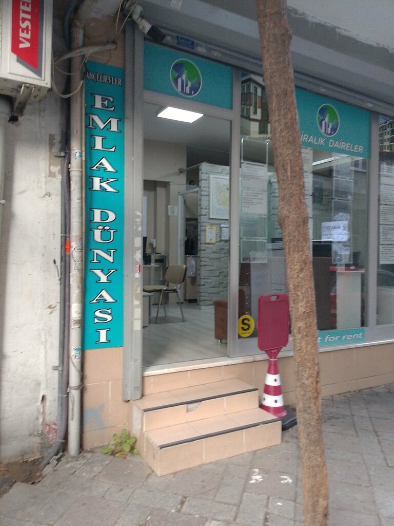 Emlak ofisi Bahçelievler Emlak Dünyası, İstanbul, foto