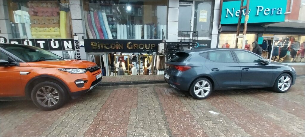 Giyim mağazası Bitcoin Group, İstanbul, foto